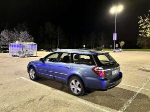 Blue Subaru Legacy 2007 in Vilnius, with an engine capacity of 2.46 L and mileage of 157 thousand km for 4200 €, photo 6 on AUTOMOTO.COM.LV