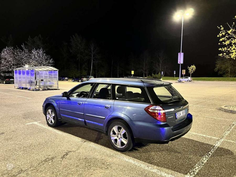 Blue Subaru Legacy 2007 in Vilnius, with an engine capacity of 2.46 L and mileage of 157 thousand km for 4200 €, photo 6 on AUTOMOTO.COM.LV