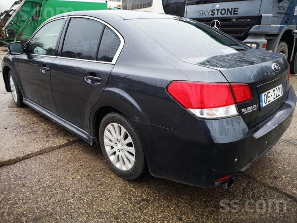 Blue Subaru Legacy 2010 in Dobele, with an engine capacity of 2.00 L and mileage of 243 thousand km for 2800 €, photo 2 on AUTOMOTO.COM.LV