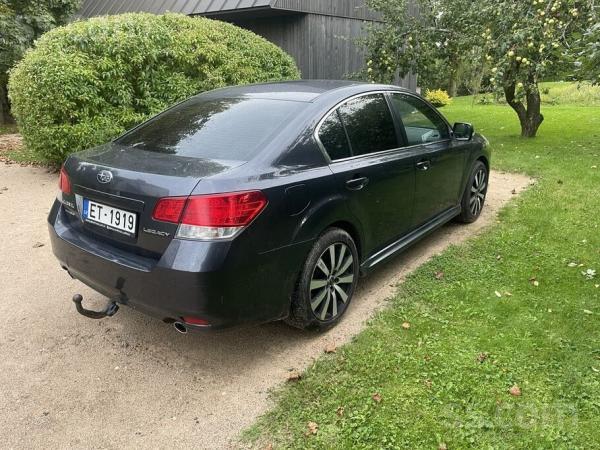 Zils Subaru Legacy 2010 Limbaži, ar dzinēja tilpumu 2.50 L un nobraukumu 282 tūkst. km par 5990 €, foto 3 vietnē AUTOMOTO.COM.LV