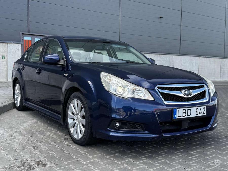 Zils Subaru Legacy 2010 Viļņa, ar dzinēja tilpumu 3.63 L un nobraukumu 265 tūkst. km par 3400 €, foto 1 vietnē AUTOMOTO.COM.LV
