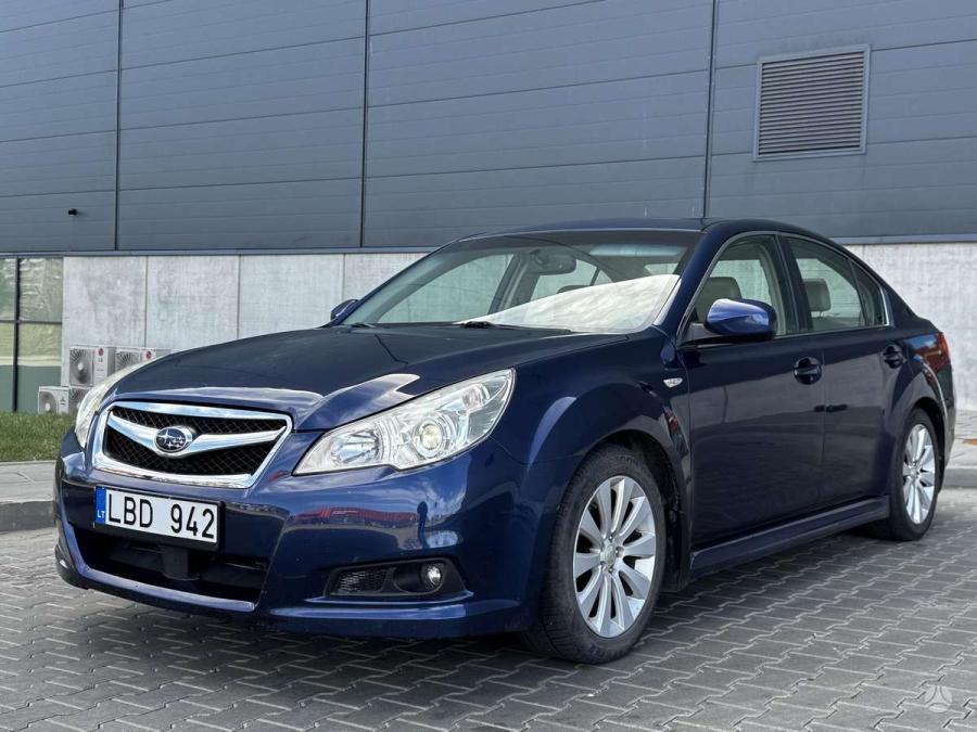 Zils Subaru Legacy 2010 Viļņa, ar dzinēja tilpumu 3.63 L un nobraukumu 265 tūkst. km par 3400 €, foto 3 vietnē AUTOMOTO.COM.LV
