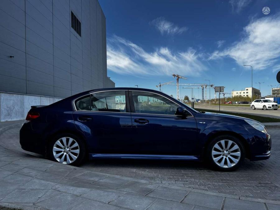 Zils Subaru Legacy 2010 Viļņa, ar dzinēja tilpumu 3.63 L un nobraukumu 265 tūkst. km par 3400 €, foto 6 vietnē AUTOMOTO.COM.LV