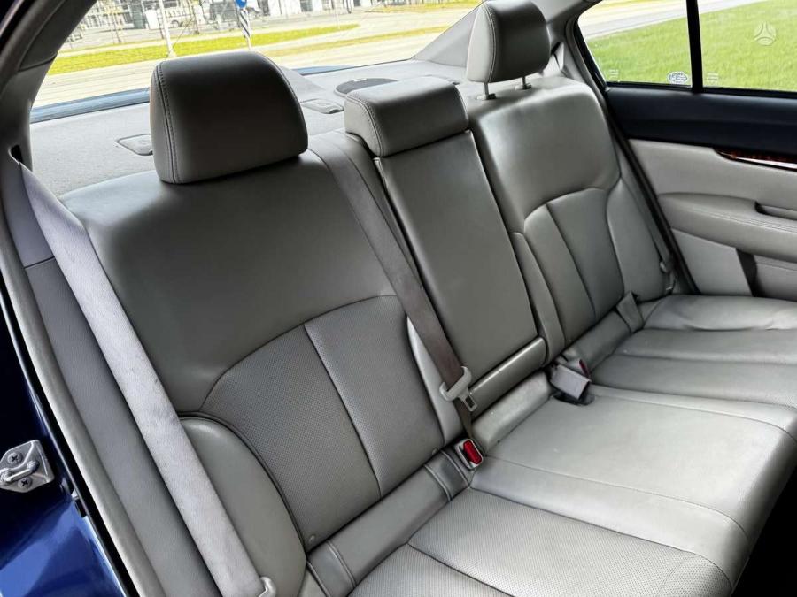 Zils Subaru Legacy 2010 Viļņa, ar dzinēja tilpumu 3.63 L un nobraukumu 265 tūkst. km par 3400 €, foto 15 vietnē AUTOMOTO.COM.LV