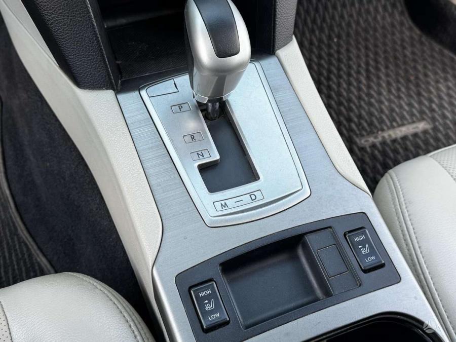 Zils Subaru Legacy 2010 Viļņa, ar dzinēja tilpumu 3.63 L un nobraukumu 265 tūkst. km par 3400 €, foto 24 vietnē AUTOMOTO.COM.LV