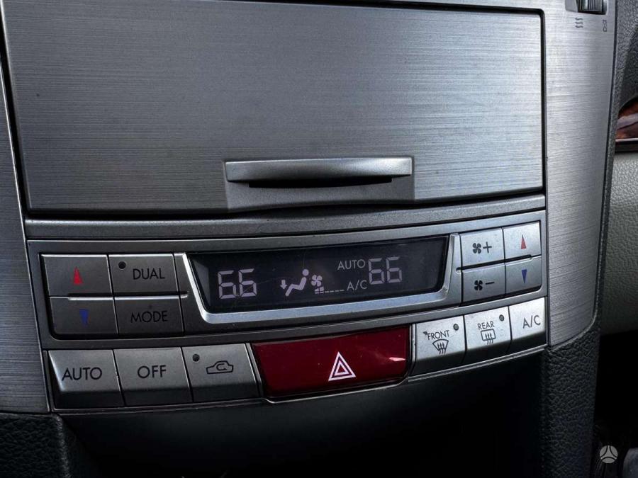 Zils Subaru Legacy 2010 Viļņa, ar dzinēja tilpumu 3.63 L un nobraukumu 265 tūkst. km par 3400 €, foto 25 vietnē AUTOMOTO.COM.LV