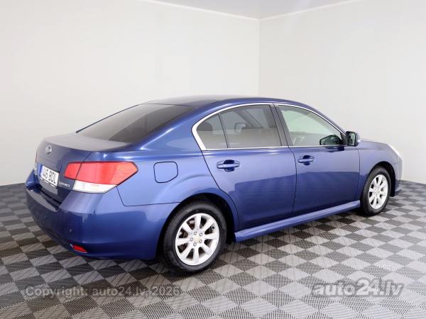 Zils Subaru Legacy 2011 Tallina, ar dzinēja tilpumu 2.00 L un nobraukumu 292 tūkst. km par 2599 €, foto 3 vietnē AUTOMOTO.COM.LV