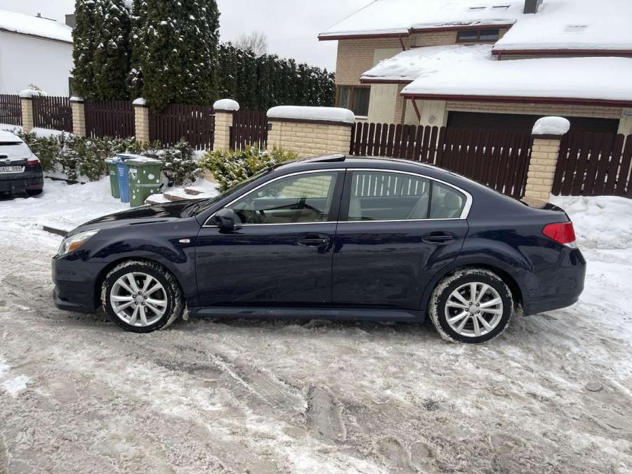 Zils Subaru Legacy 2012 Viļņa, ar dzinēja tilpumu 2.46 L un nobraukumu 170 tūkst. km par 3950 €, foto 5 vietnē AUTOMOTO.COM.LV
