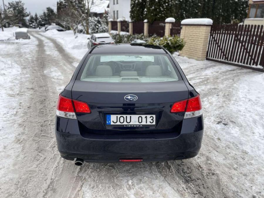 Zils Subaru Legacy 2012 Viļņa, ar dzinēja tilpumu 2.46 L un nobraukumu 170 tūkst. km par 3950 €, foto 8 vietnē AUTOMOTO.COM.LV