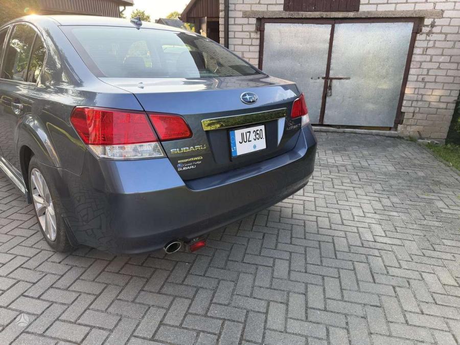 Zils Subaru Legacy 2014 Telšiai, ar dzinēja tilpumu 2.46 L un nobraukumu 78 tūkst. km par 7000 €, foto 5 vietnē AUTOMOTO.COM.LV