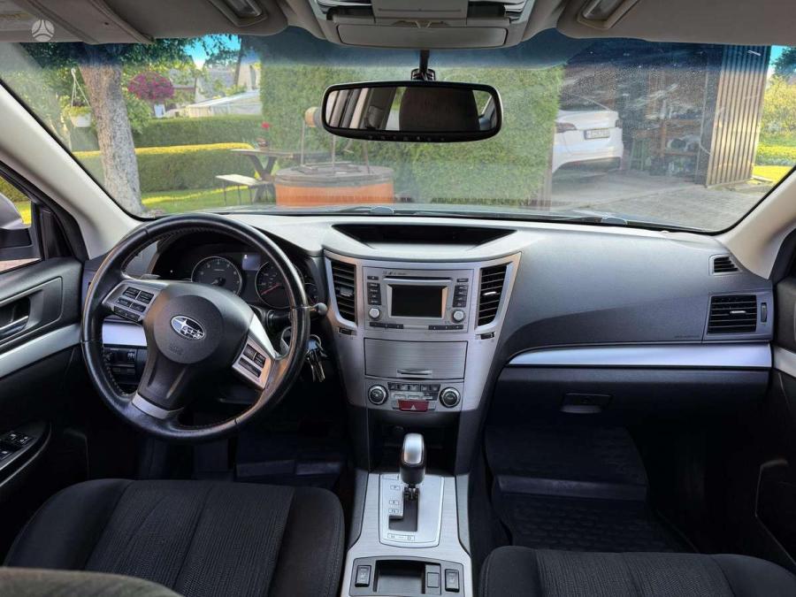 Zils Subaru Legacy 2014 Telšiai, ar dzinēja tilpumu 2.46 L un nobraukumu 78 tūkst. km par 7000 €, foto 9 vietnē AUTOMOTO.COM.LV