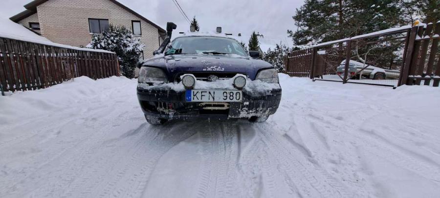 Blue Subaru Legacy 1999 in Vilnius, with an engine capacity of 1.99 L and mileage of 305 thousand km for 2000 €, photo 7 on AUTOMOTO.COM.LV