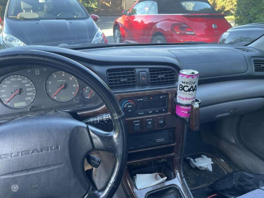 Zils Subaru Legacy 2000 Kauņa, ar dzinēja tilpumu 2.50 L un nobraukumu 350 tūkst. km par 1000 €, foto 14 vietnē AUTOMOTO.COM.LV