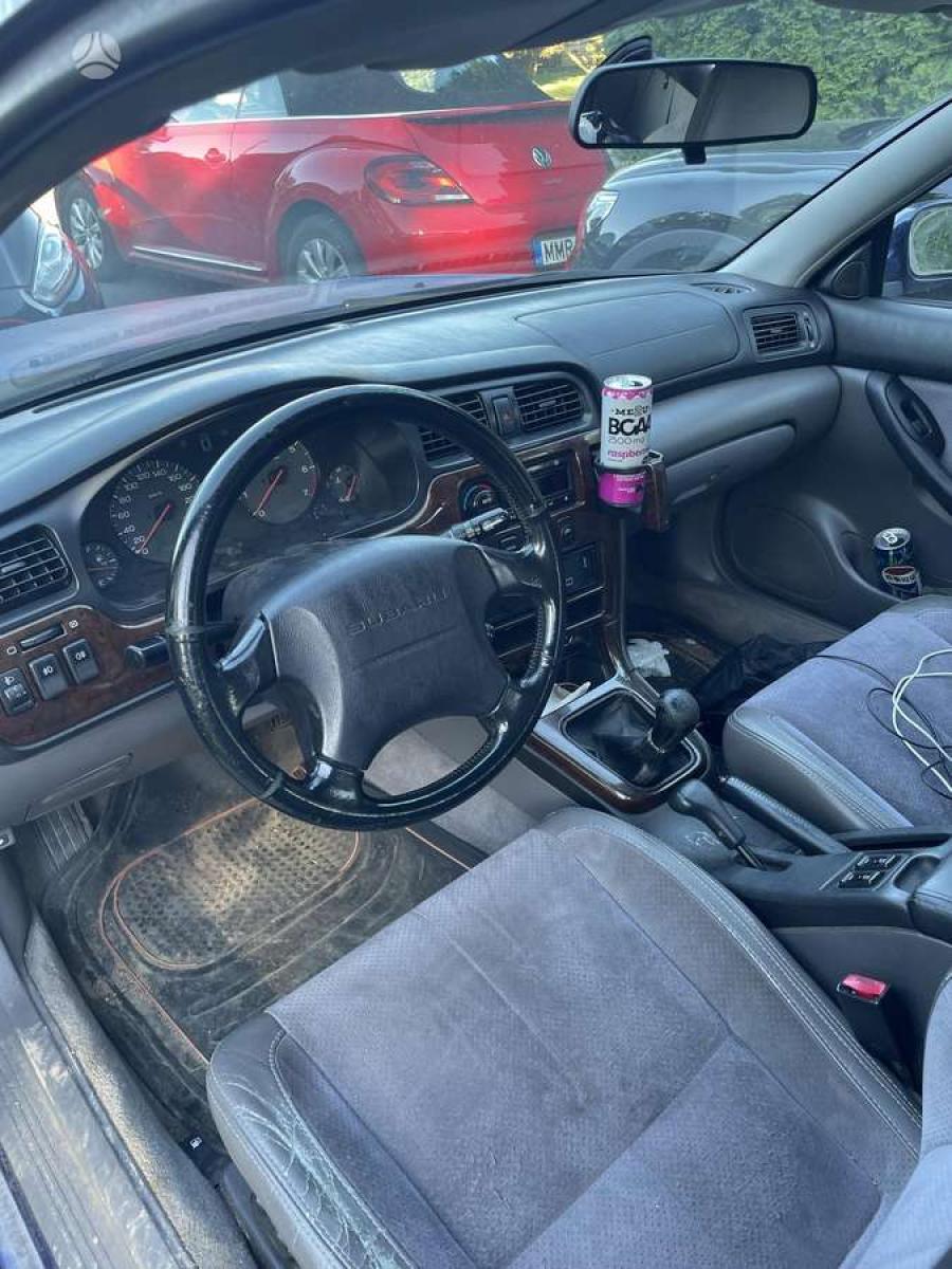 Zils Subaru Legacy 2000 Kauņa, ar dzinēja tilpumu 2.50 L un nobraukumu 350 tūkst. km par 1000 €, foto 15 vietnē AUTOMOTO.COM.LV