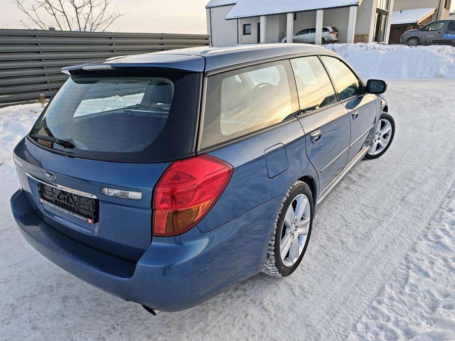 Blue Subaru Legacy 2004 in Vilnius, with an engine capacity of 2.50 L and mileage of 242 thousand km for 3950 €, photo 4 on AUTOMOTO.COM.LV