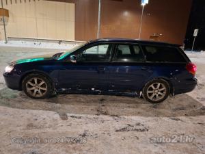 Zils Subaru Legacy 2004 Tallina, ar dzinēja tilpumu 2.50 L un nobraukumu 231 tūkst. km par 1299 €, foto 7 vietnē AUTOMOTO.COM.LV