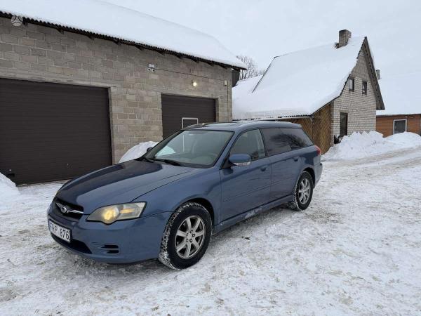 Blue Subaru Legacy 2004 in Mazeikiai, with an engine capacity of 2.50 L and mileage of 374 thousand km for 1600 €, photo 1 on AUTOMOTO.COM.LV