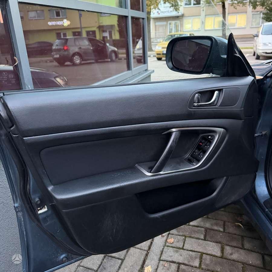 Zils Subaru Legacy 2004 Kaišiadorys, ar dzinēja tilpumu 1.99 L un nobraukumu 254 tūkst. km par 2150 €, foto 16 vietnē AUTOMOTO.COM.LV