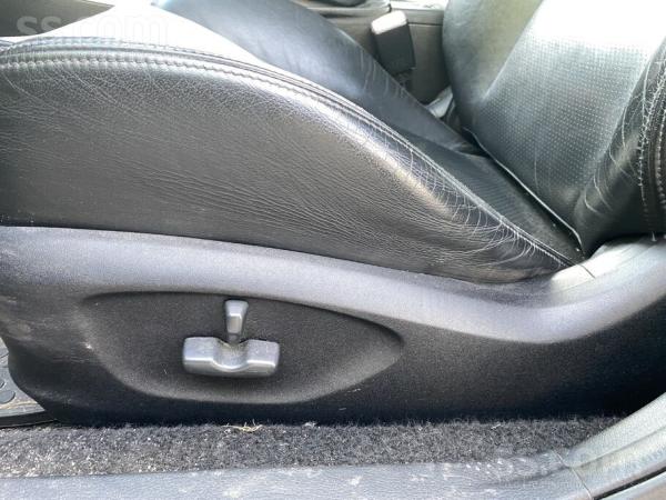 Zils Subaru Legacy 2005 Rīga, ar dzinēja tilpumu 2.00 L un nobraukumu 287 tūkst. km par 2100 €, foto 8 vietnē AUTOMOTO.COM.LV