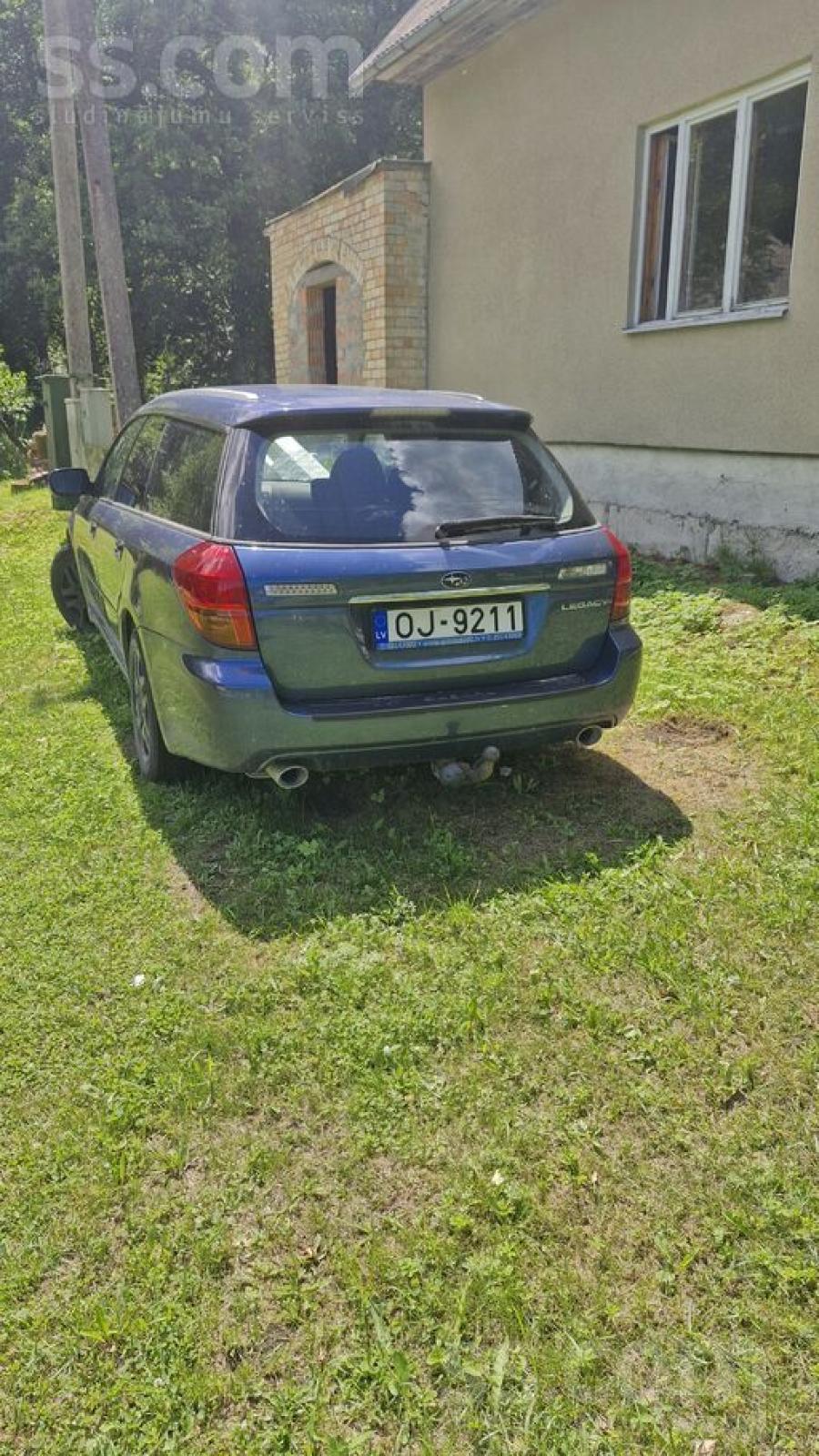 Blue Subaru Legacy 2006 in Riga, with an engine capacity of 2.50 L and mileage of 324 thousand km for 1450 €, photo 3 on AUTOMOTO.COM.LV