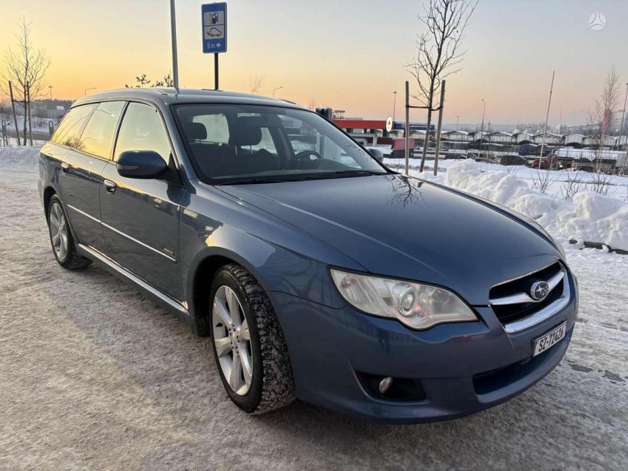 Zils Subaru Legacy 2007 Viļņa, ar dzinēja tilpumu 1.99 L un nobraukumu 235 tūkst. km par 3350 €, foto 1 vietnē AUTOMOTO.COM.LV