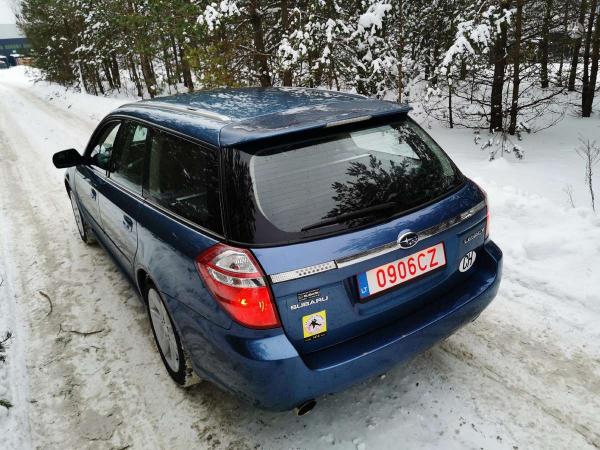 Blue Subaru Legacy 2007 in Vilnius, with an engine capacity of 1.99 L and mileage of 237 thousand km for 3490 €, photo 3 on AUTOMOTO.COM.LV