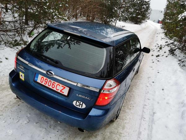 Blue Subaru Legacy 2007 in Vilnius, with an engine capacity of 1.99 L and mileage of 237 thousand km for 3490 €, photo 4 on AUTOMOTO.COM.LV