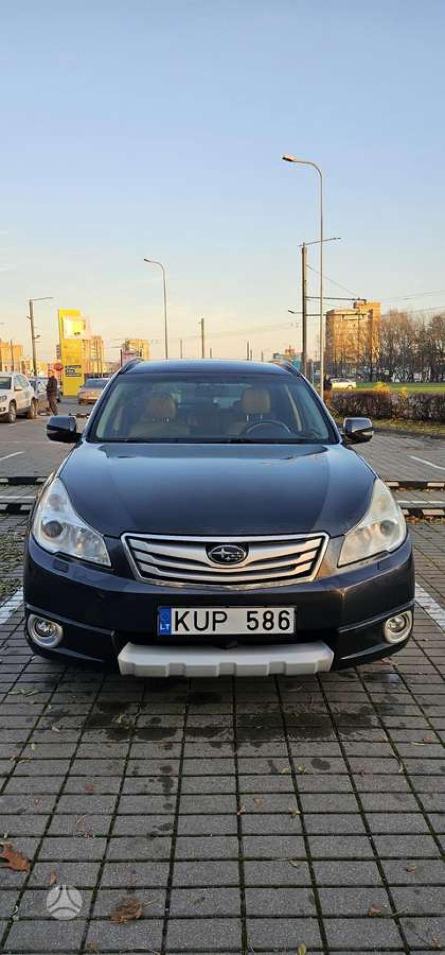 Zils Subaru Legacy 2010 Kauņa, ar dzinēja tilpumu 2.50 L un nobraukumu 375 tūkst. km par 4600 €, foto 1 vietnē AUTOMOTO.COM.LV
