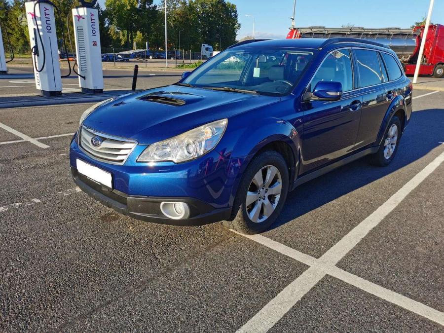 Zils Subaru Legacy 2010 Kauņa, ar dzinēja tilpumu 2.00 L un nobraukumu 305 tūkst. km par 3200 €, foto 1 vietnē AUTOMOTO.COM.LV