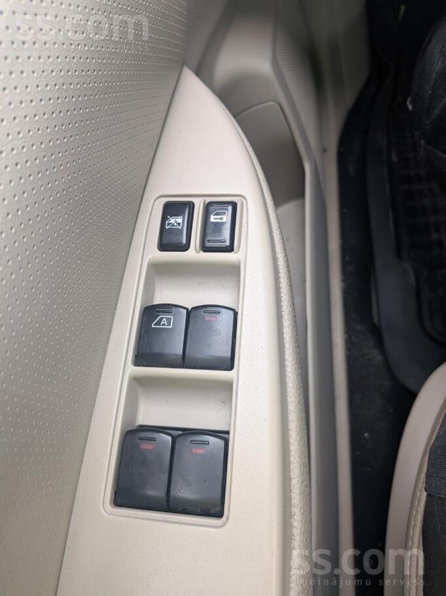 Zils Subaru Legacy 2010 Kuldīga, ar dzinēja tilpumu 2.00 L un nobraukumu 349 tūkst. km par 4200 €, foto 8 vietnē AUTOMOTO.COM.LV