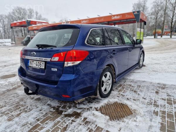 Blue Subaru Legacy 2012 in Jelgava, with an engine capacity of 2.00 L and mileage of 349 thousand km for 3200 €, photo 5 on AUTOMOTO.COM.LV