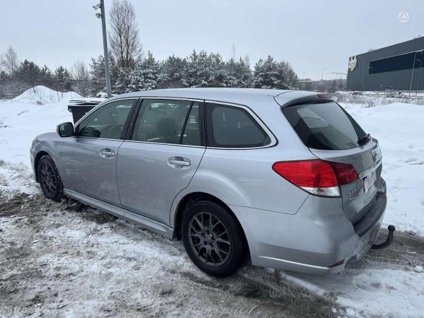 Blue Subaru Legacy 2012 in Vilnius, with an engine capacity of 0.00 L and mileage of 236 thousand km for 1250 €, photo 3 on AUTOMOTO.COM.LV