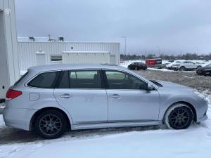 Blue Subaru Legacy 2012 in Vilnius, with an engine capacity of 0.00 L and mileage of 236 thousand km for 1250 €, photo 6 on AUTOMOTO.COM.LV