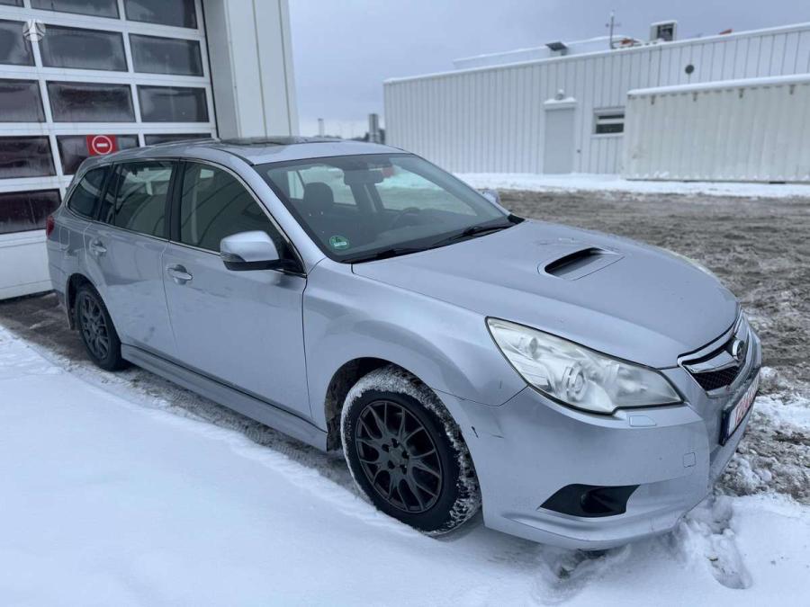 Blue Subaru Legacy 2012 in Vilnius, with an engine capacity of 0.00 L and mileage of 236 thousand km for 1250 €, photo 7 on AUTOMOTO.COM.LV