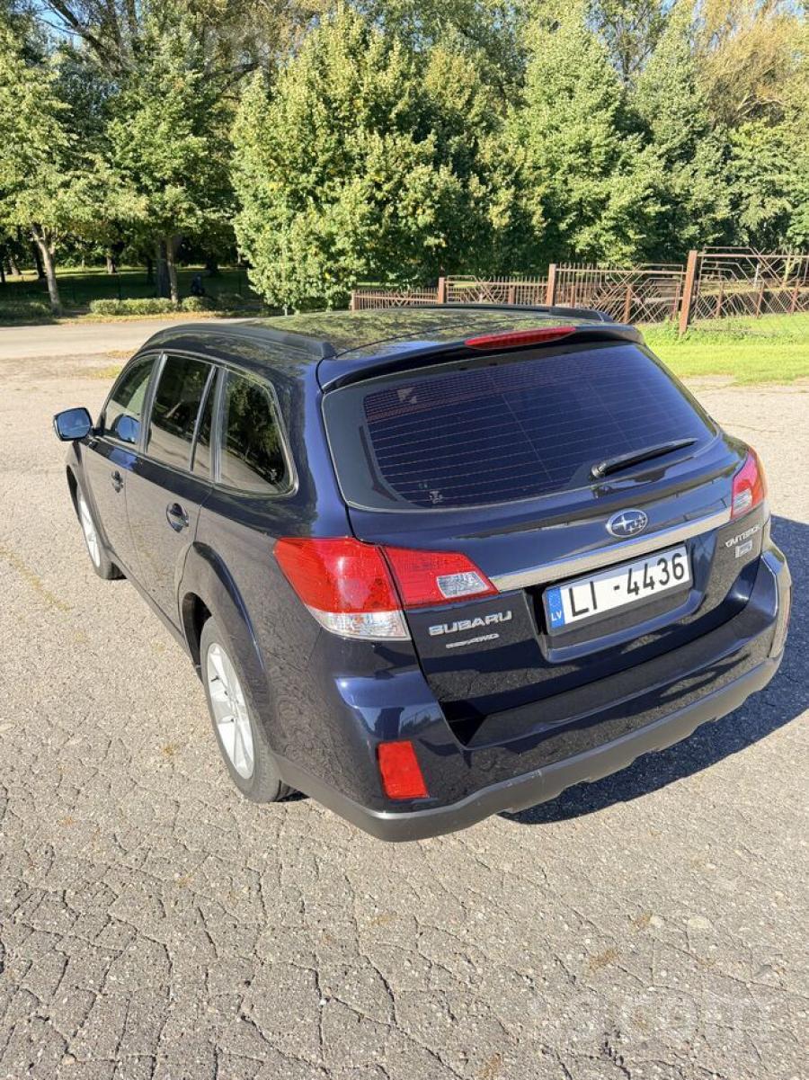 Blue Subaru Legacy 2014 in Liepaja, with an engine capacity of 2.00 L and mileage of 229 thousand km for 4980 €, photo 6 on AUTOMOTO.COM.LV