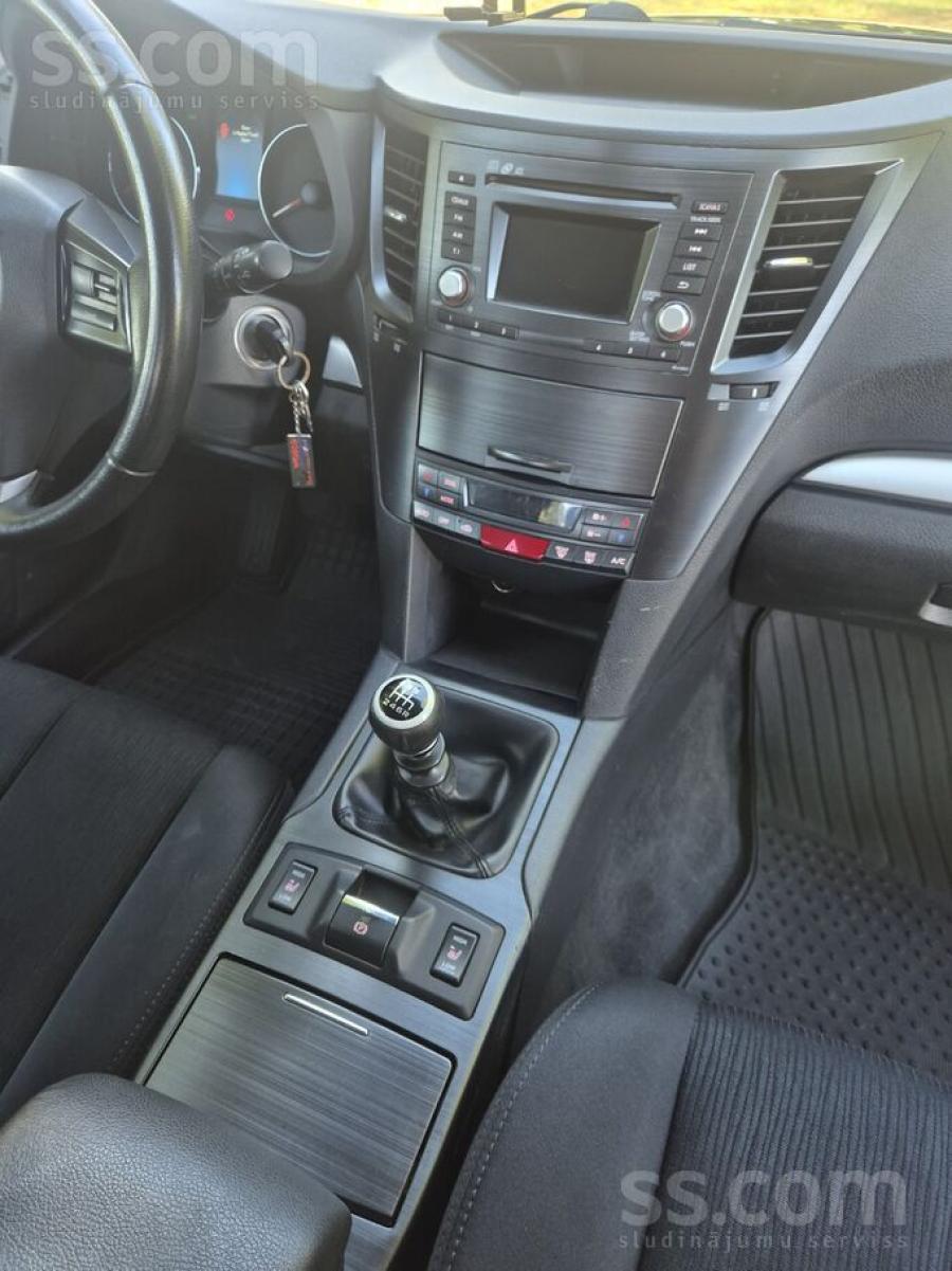 Blue Subaru Legacy 2014 in Riga, with an engine capacity of 2.00 L and mileage of 204 thousand km for 4070 €, photo 3 on AUTOMOTO.COM.LV