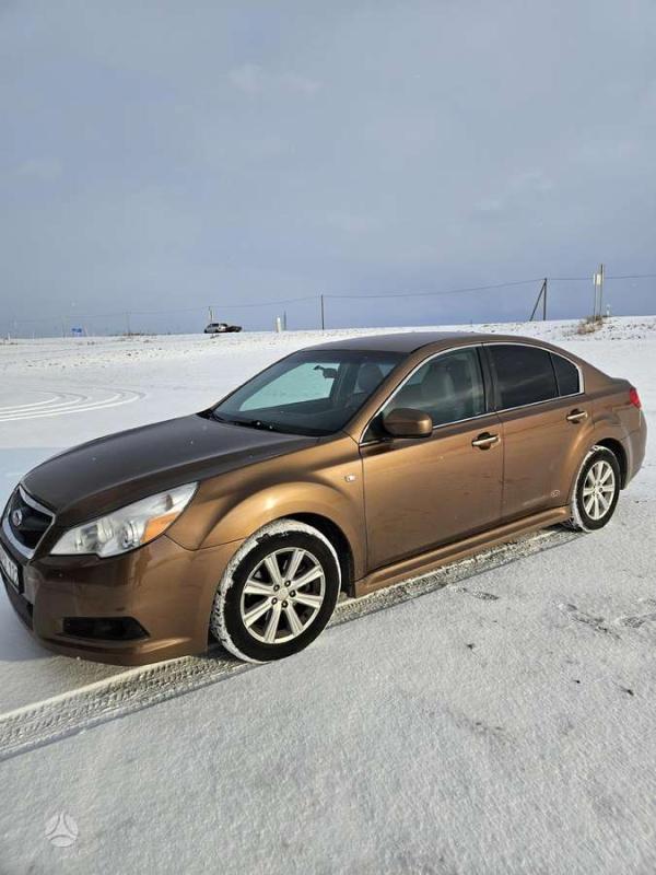 Brown Subaru Legacy 2011 in Kalvarija, with an engine capacity of 2.46 L and mileage of 278 thousand km for 4900 €, photo 1 on AUTOMOTO.COM.LV