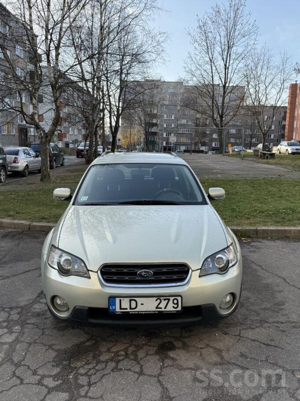 Brown Subaru Legacy 2006 in Daugavpils, with an engine capacity of 2.50 L and mileage of 300 thousand km for 3550 €, photo 2 on AUTOMOTO.COM.LV