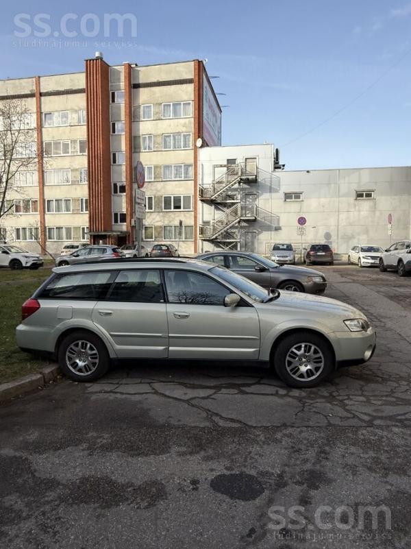 Brown Subaru Legacy 2006 in Daugavpils, with an engine capacity of 2.50 L and mileage of 300 thousand km for 3550 €, photo 3 on AUTOMOTO.COM.LV
