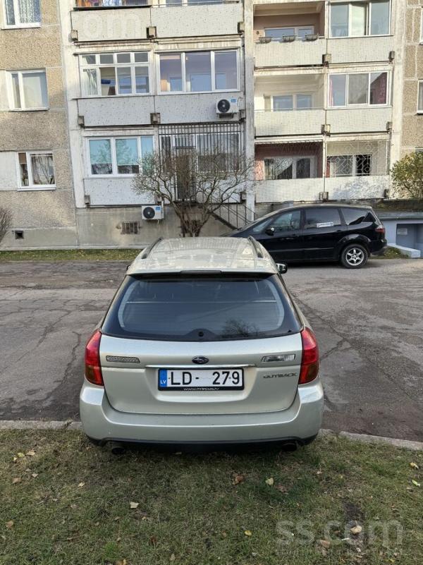 Brown Subaru Legacy 2006 in Daugavpils, with an engine capacity of 2.50 L and mileage of 300 thousand km for 3550 €, photo 4 on AUTOMOTO.COM.LV