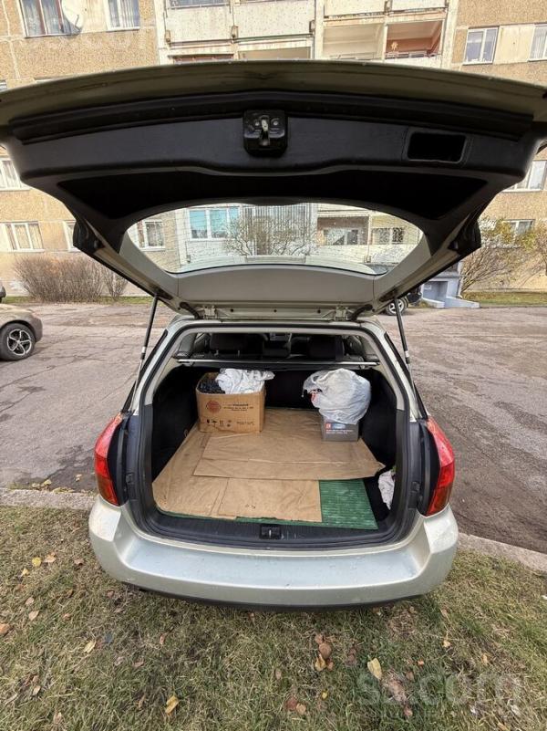 Brown Subaru Legacy 2006 in Daugavpils, with an engine capacity of 2.50 L and mileage of 300 thousand km for 3550 €, photo 10 on AUTOMOTO.COM.LV