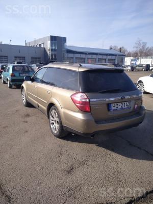 Brown Subaru Legacy 2009 in Riga, with an engine capacity of 3.00 L and mileage of 300 thousand km for 3450 €, photo 6 on AUTOMOTO.COM.LV