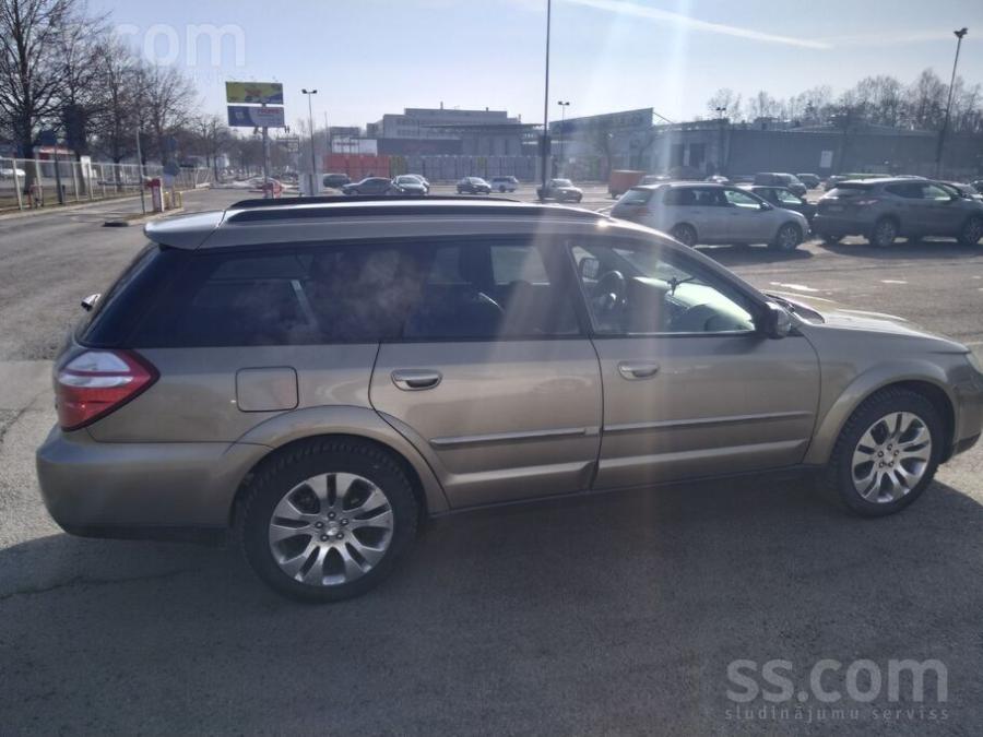 Brown Subaru Legacy 2009 in Riga, with an engine capacity of 3.00 L and mileage of 300 thousand km for 3450 €, photo 8 on AUTOMOTO.COM.LV