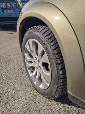 Brown Subaru Legacy 2009 in Riga, with an engine capacity of 3.00 L and mileage of 300 thousand km for 3450 €, photo 18 on AUTOMOTO.COM.LV