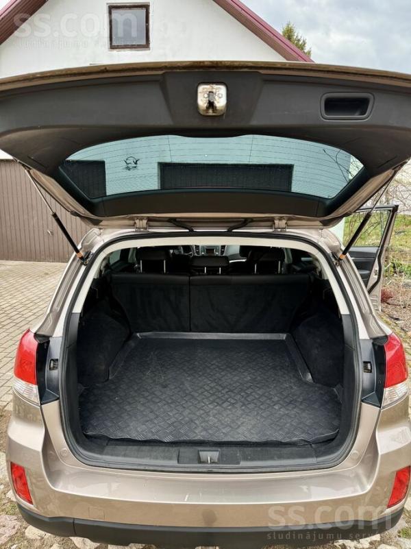 Brown Subaru Legacy 2014 in Tukums, with an engine capacity of 2.00 L and mileage of 289 thousand km for 4320 €, photo 7 on AUTOMOTO.COM.LV