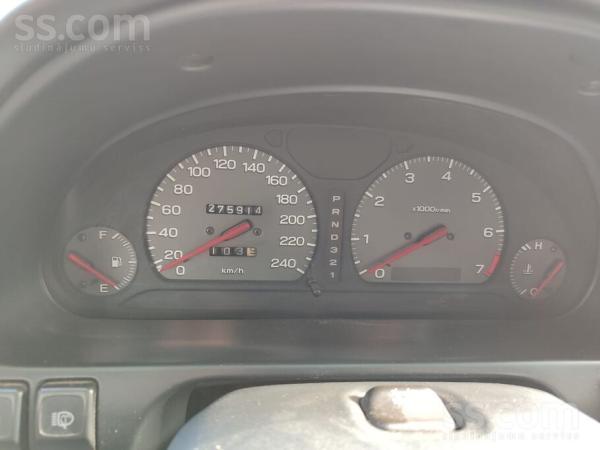 Zaļš Subaru Legacy 1997 Rīga, ar dzinēja tilpumu 2.50 L un nobraukumu 275 tūkst. km par 850 €, foto 5 vietnē AUTOMOTO.COM.LV