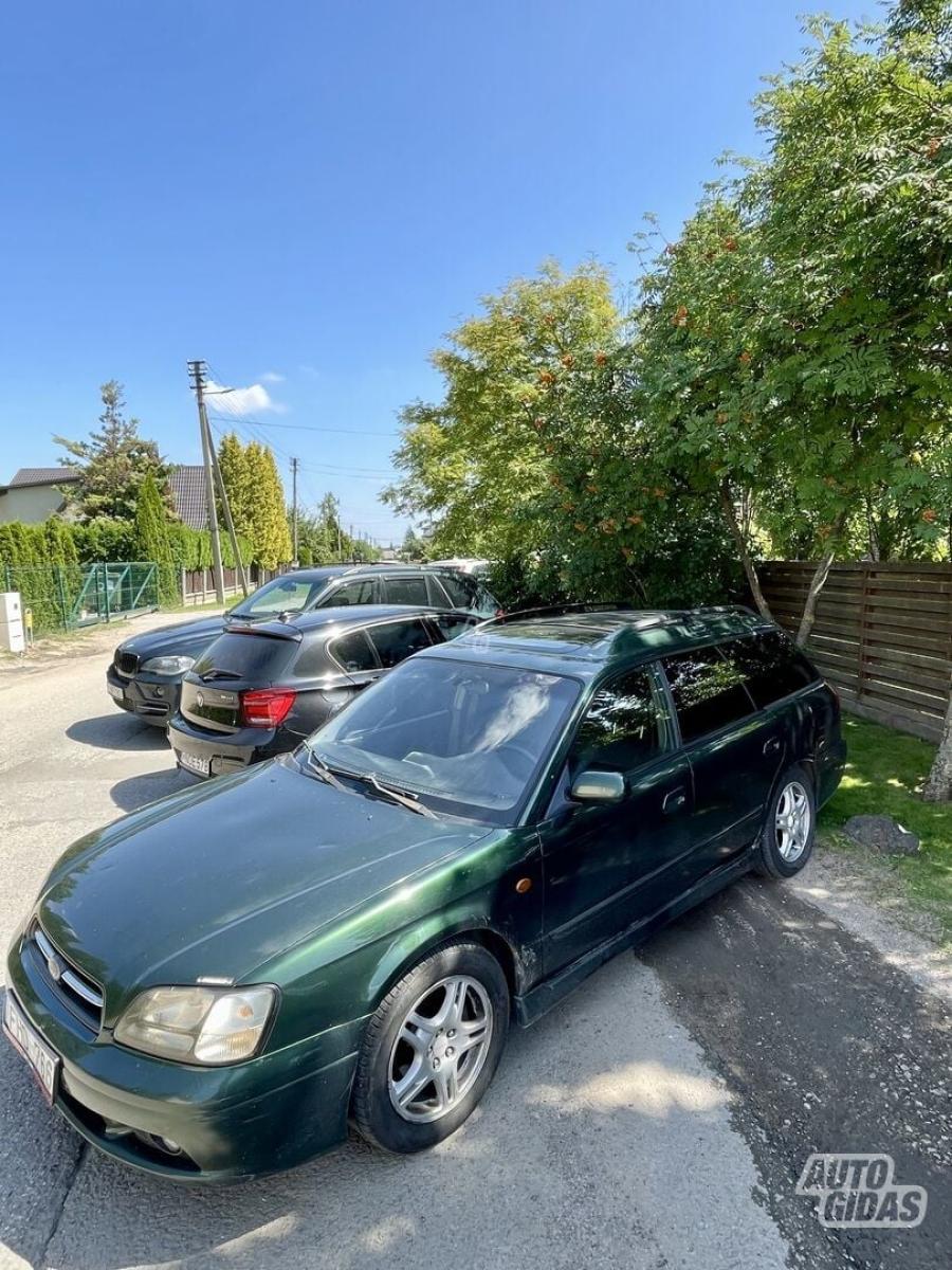 Zaļš Subaru Legacy 2001 Viļņa, ar dzinēja tilpumu 2.50 L un nobraukumu 367 tūkst. km par 1500 €, foto 3 vietnē AUTOMOTO.COM.LV