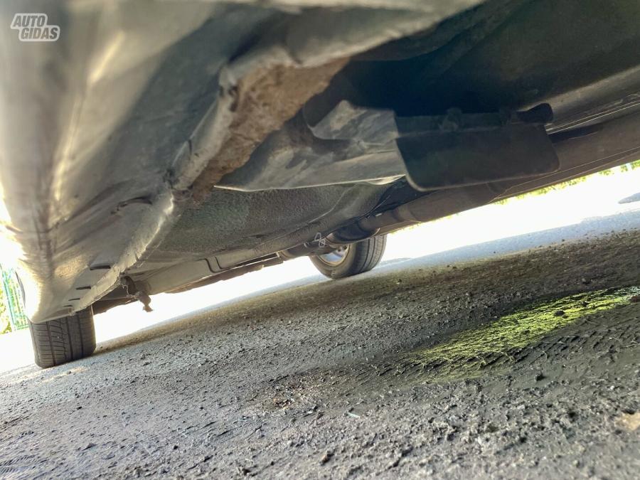 Zaļš Subaru Legacy 2001 Viļņa, ar dzinēja tilpumu 2.50 L un nobraukumu 367 tūkst. km par 1500 €, foto 18 vietnē AUTOMOTO.COM.LV