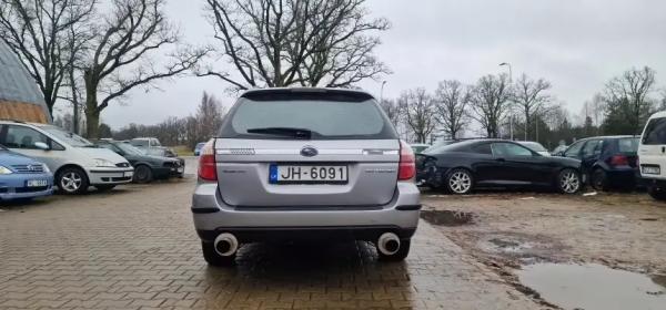 Pelēks Subaru Legacy 2007 Valmiera, ar dzinēja tilpumu 2.50 L un nobraukumu 346 tūkst. km par 1750 €, foto 4 vietnē AUTOMOTO.COM.LV