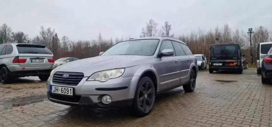 Grey Subaru Legacy 2007 in Valmiera, with an engine capacity of 2.50 L and mileage of 346 thousand km for 1750 €, photo 8 on AUTOMOTO.COM.LV